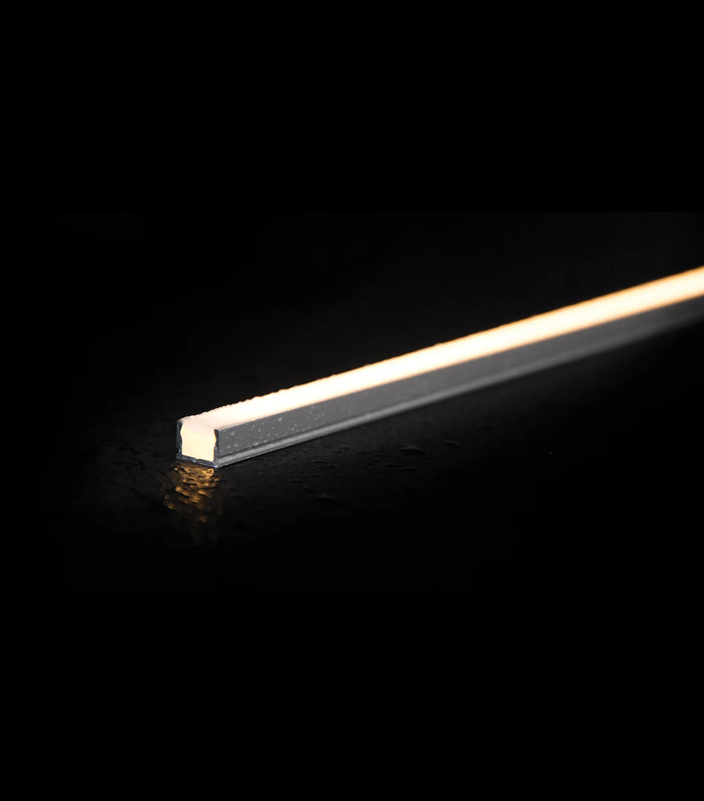 Small rigid linear luminaire - LTS-LINE - LumTeam