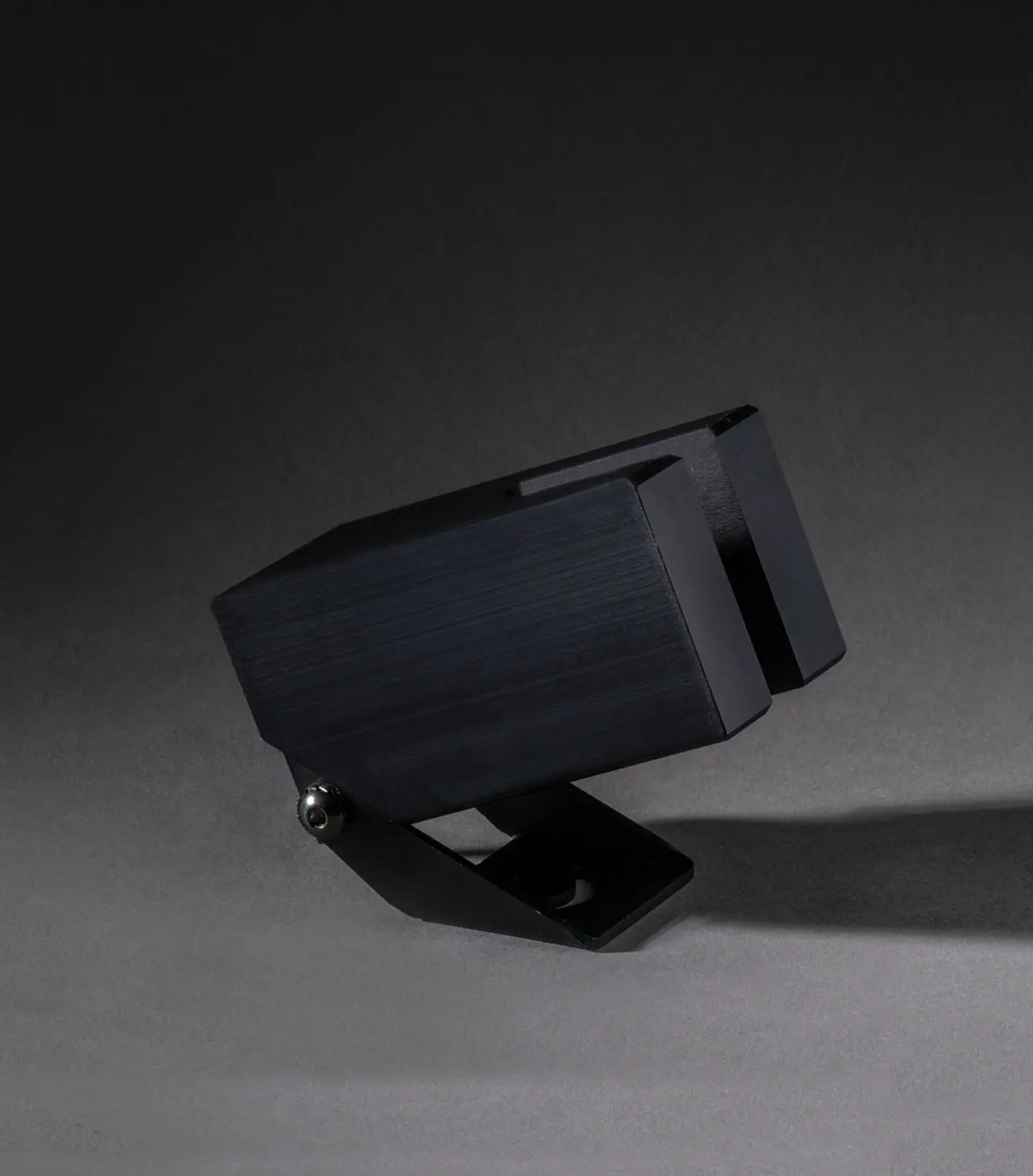 Small LED spotlight with blade of light effect. - NIKO BLADE