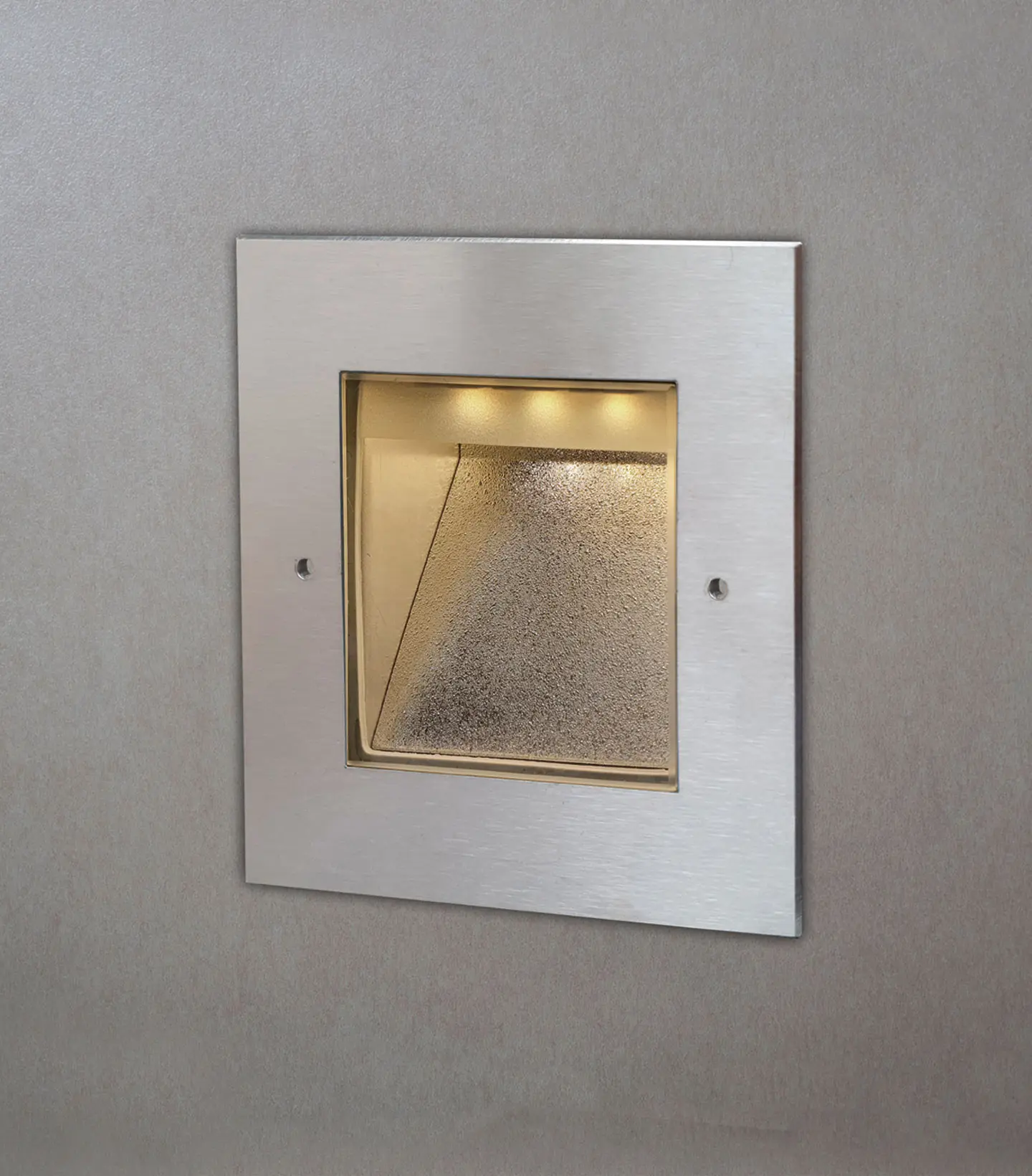 Asymmetrical square wall recessed LED luminaire - QUADRO